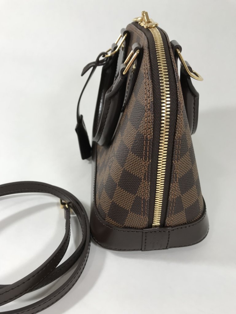 Louis Vuitton Alma BB Damier Bags Lyxen se Louis Vuitton Alma BB Damier Bags Lyxen se